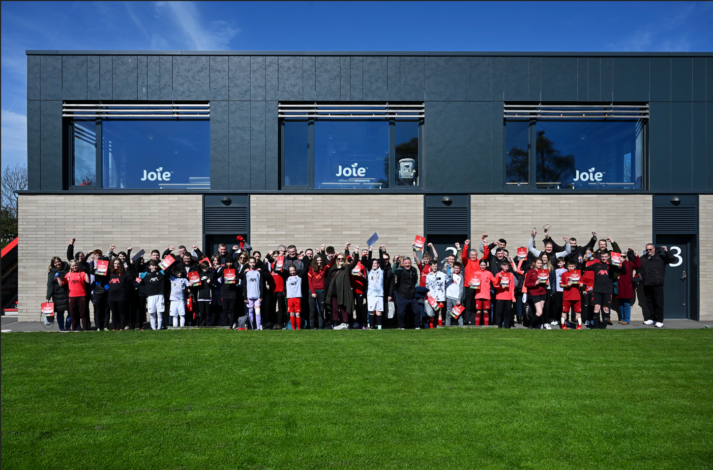 Junior Members train the ‘LIVERPOOL’ way! - Liverpool FC