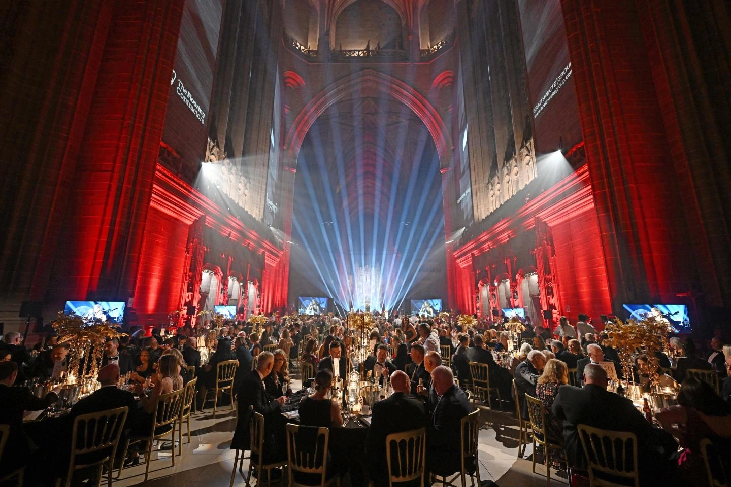 Gala ball raises more than £950,000 for LFC Foundation and Alder Hey ...