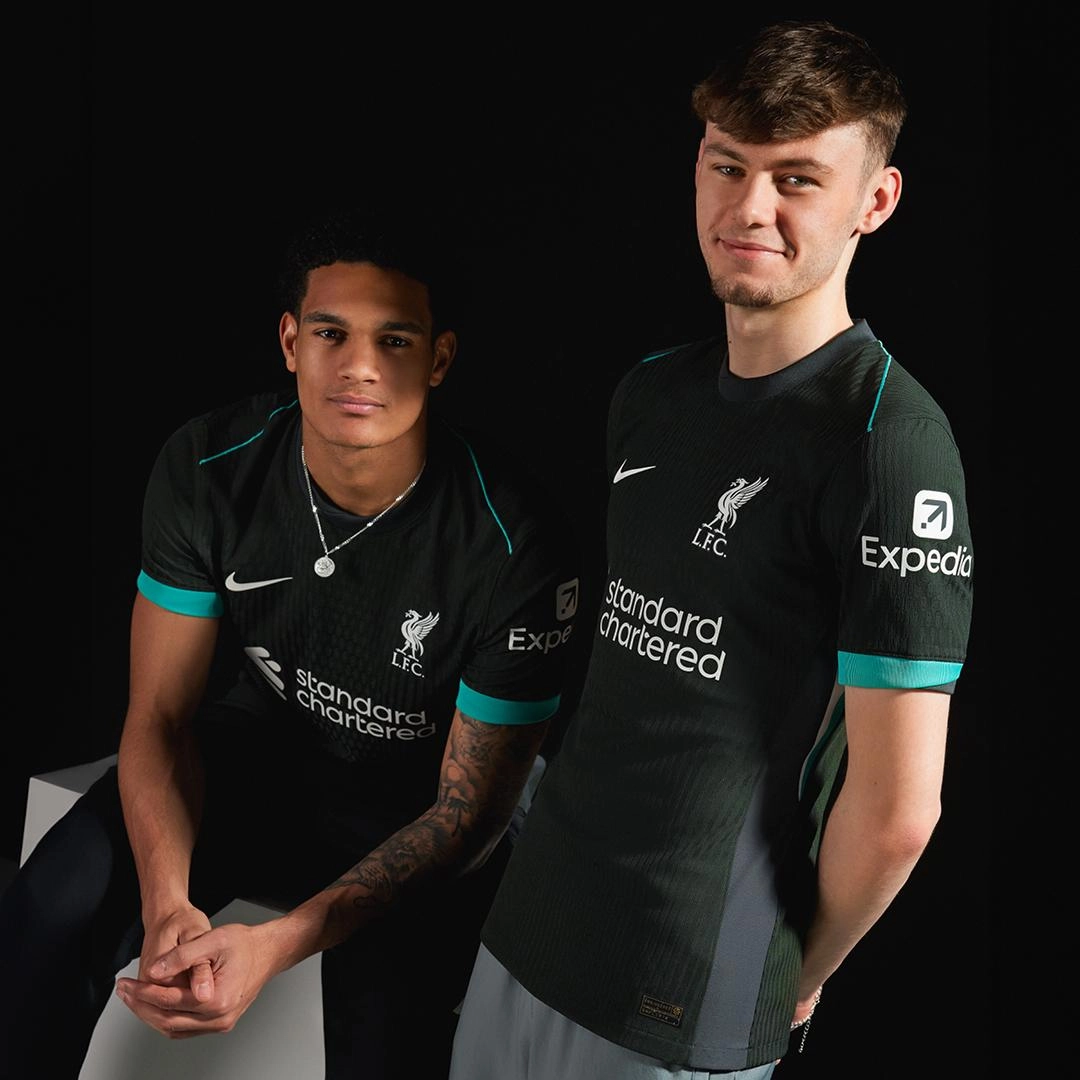 Photoshoot: Liverpool players model new Nike 2024-25 away kit ... Photoshoot: Liverpool players model new Nike 2024-25 away kit ...