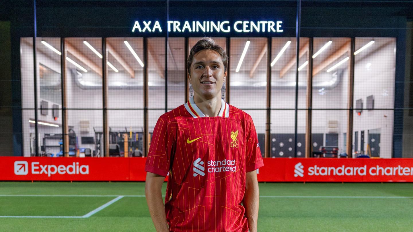 Arne Slot on potential Federico Chiesa debut and Liverpool injury news ...