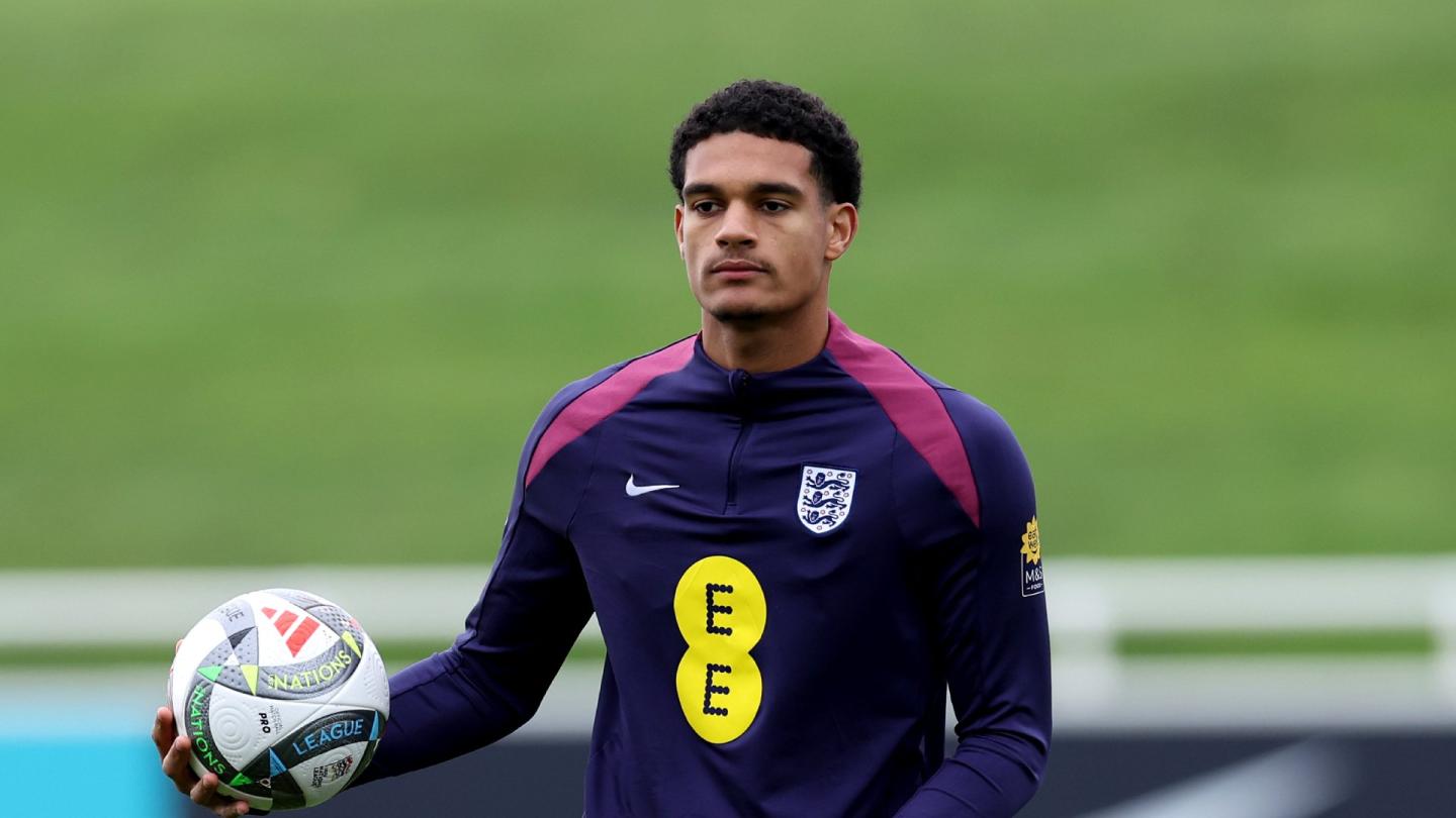 Jarell Quansah joins up with senior England squad - Liverpool FC