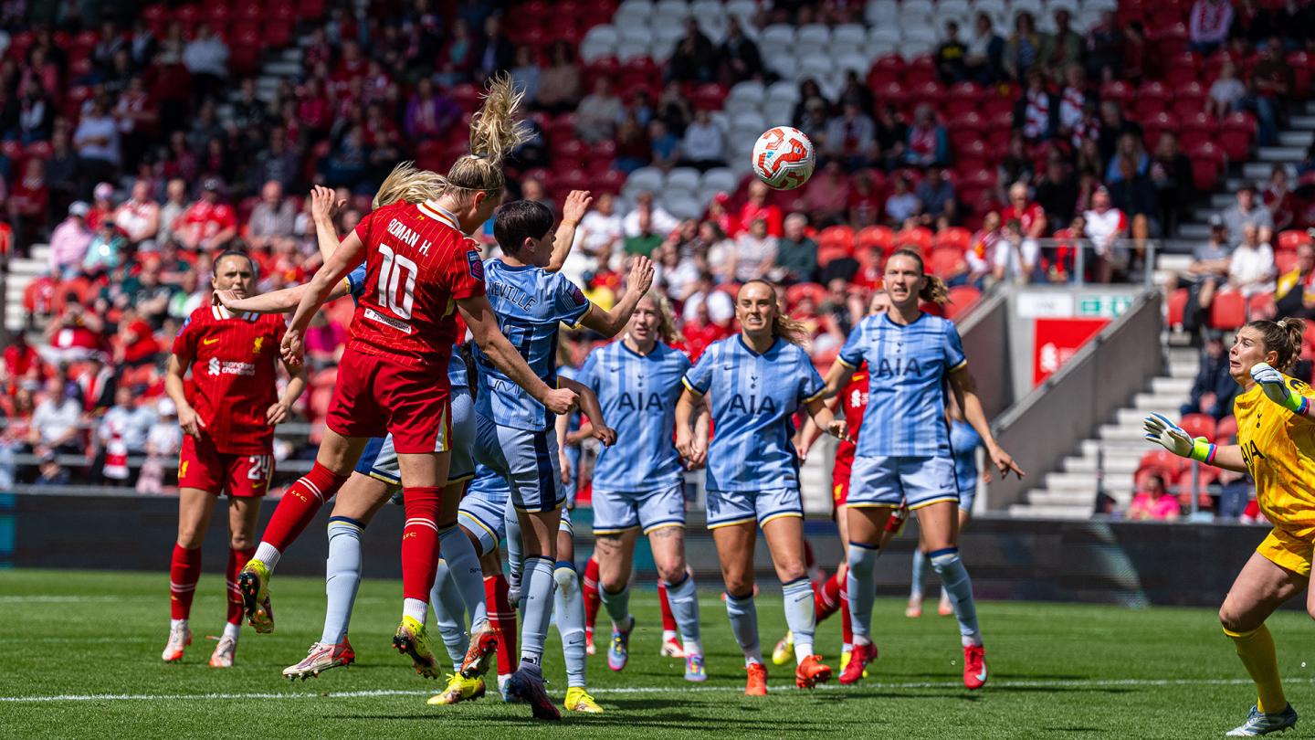 Roman Haug trifft zweimal beim Unentschieden von Liverpool mit den ...