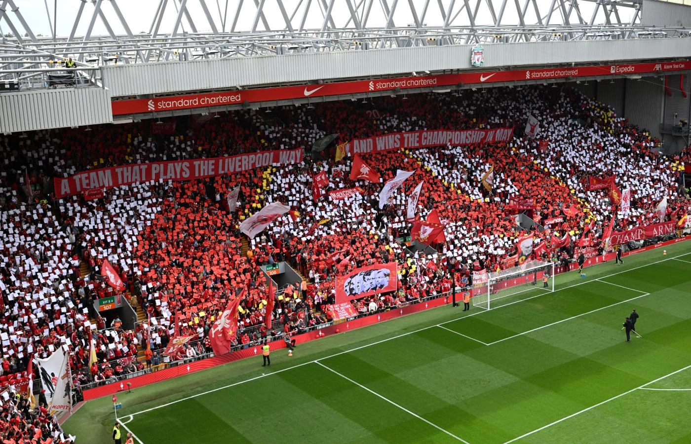 Anfield's special mosaic for the champions: 'LFC - Campione - 20 ...