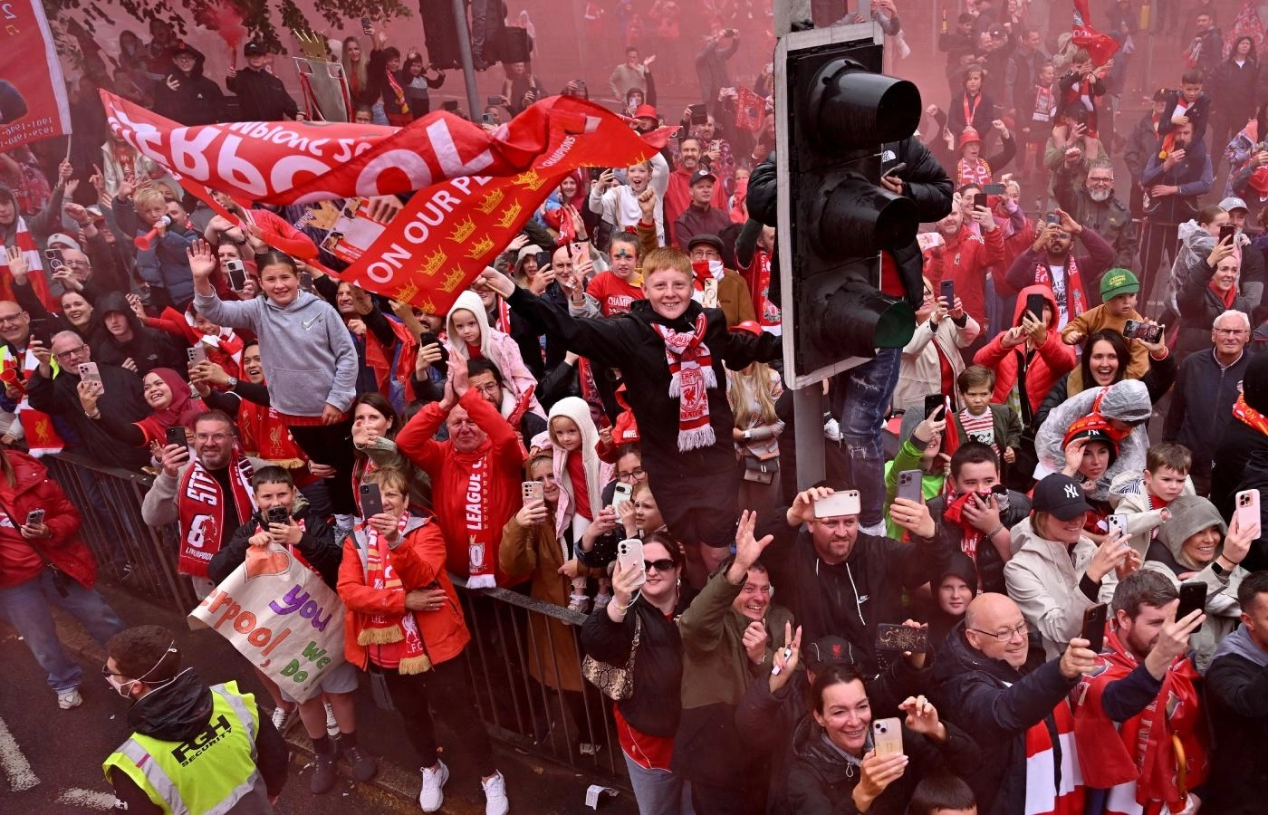 The best photos from Liverpool's open-top bus parade for Premier League ...