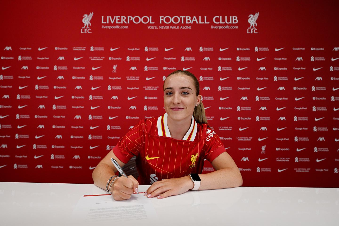 Liverpool FC Women complete signing of Kirsty Maclean - Liverpool FC
