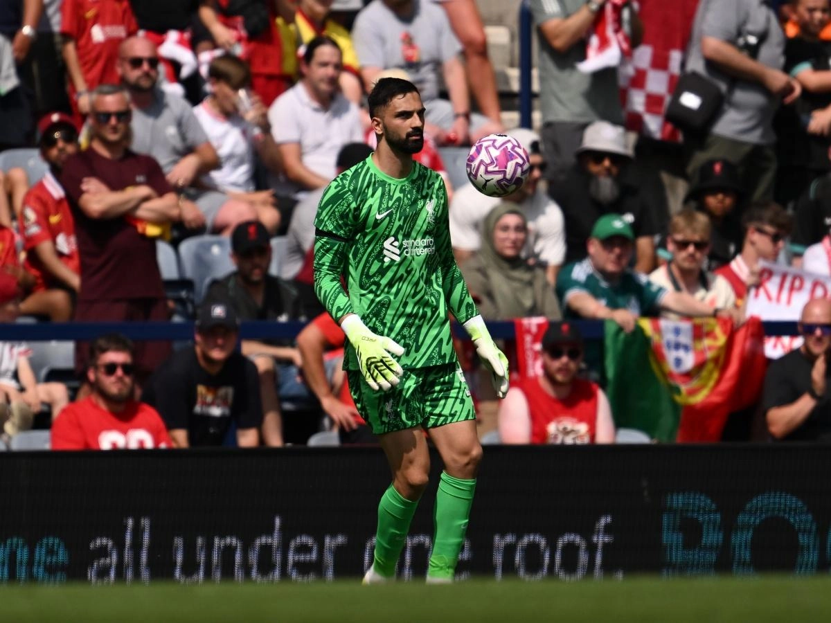 Giorgi Mamardashvili Q&A: 'LFC has a big goalkeeper legacy - I want to ...