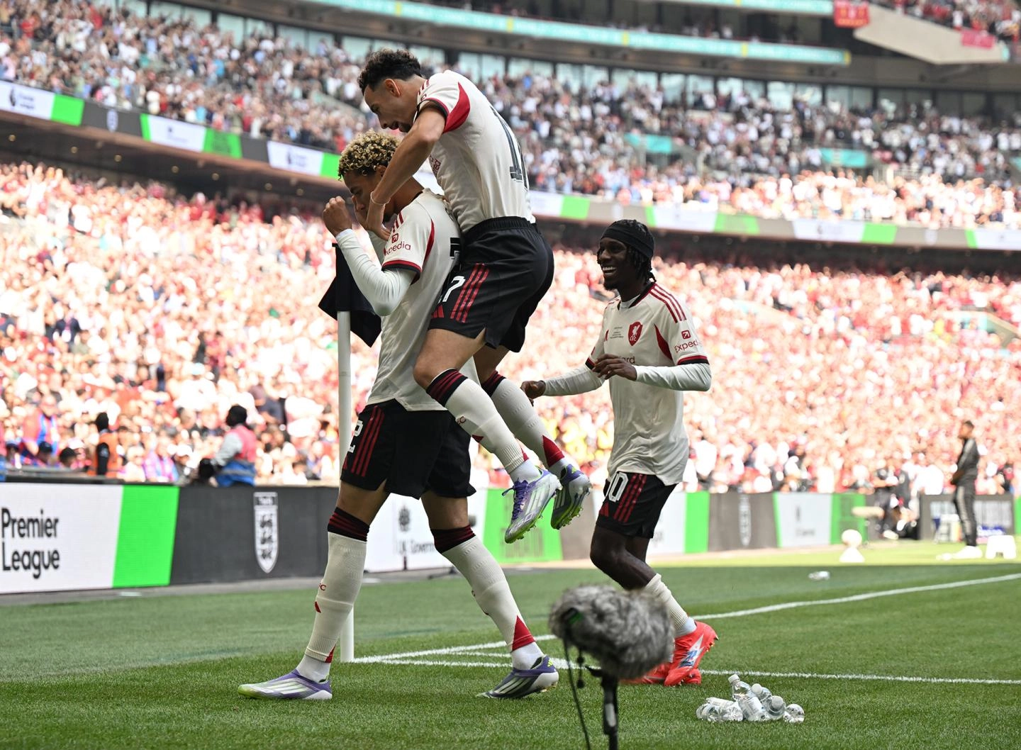 In photos: Hugo Ekitike and Jeremie Frimpong score first LFC goals at ...