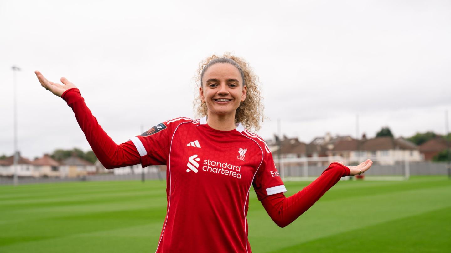 In photos: Leanne Kiernan signs new deal with LFC Women - Liverpool FC