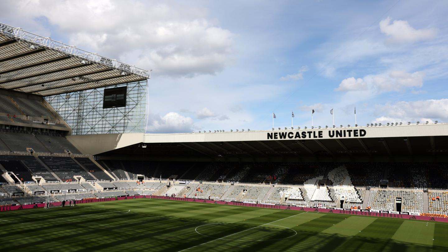 Newcastle United v Liverpool: TV channels, live commentary and ...