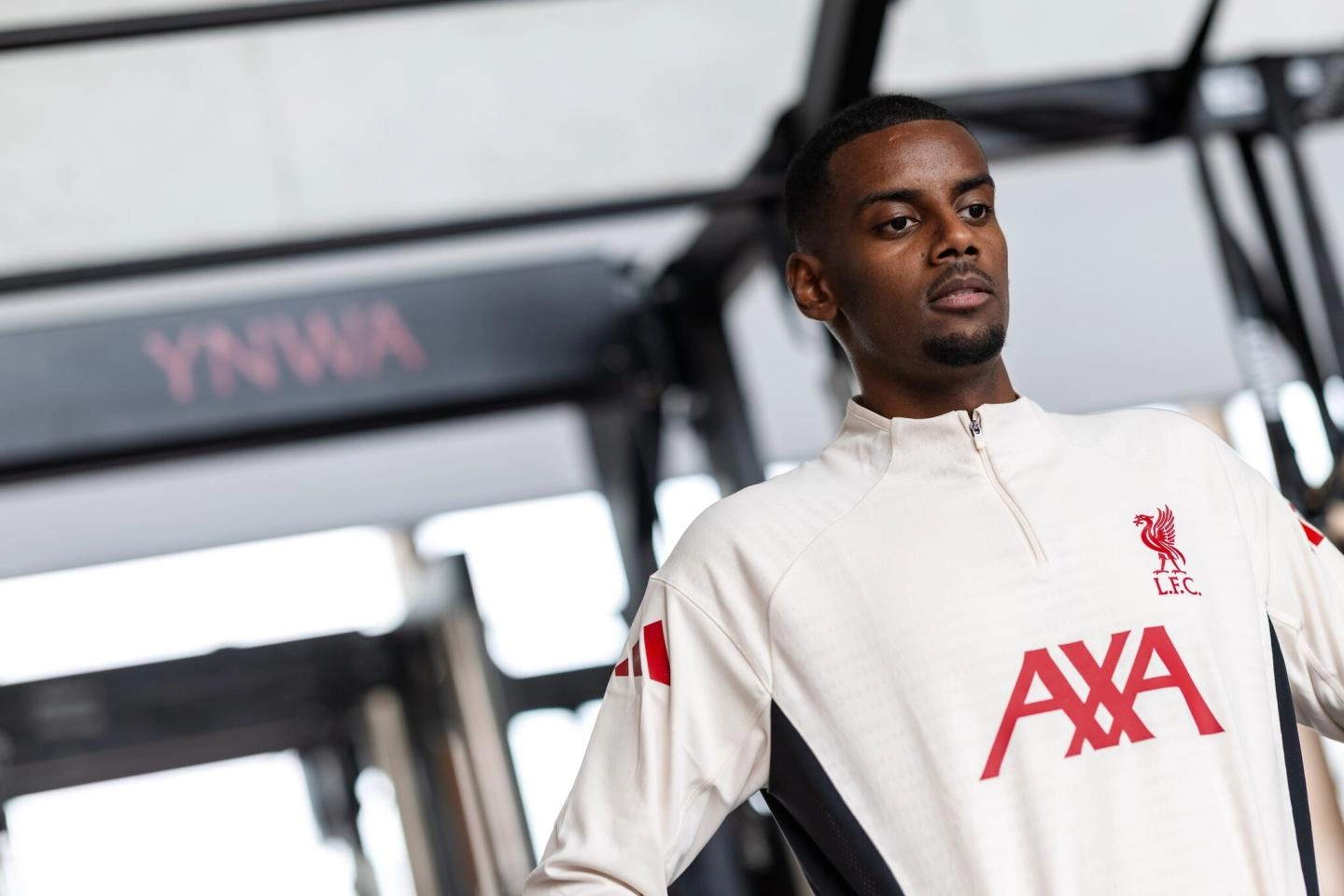 Galleria: Dietro le quinte delle visite mediche di Alexander Isak prima ...