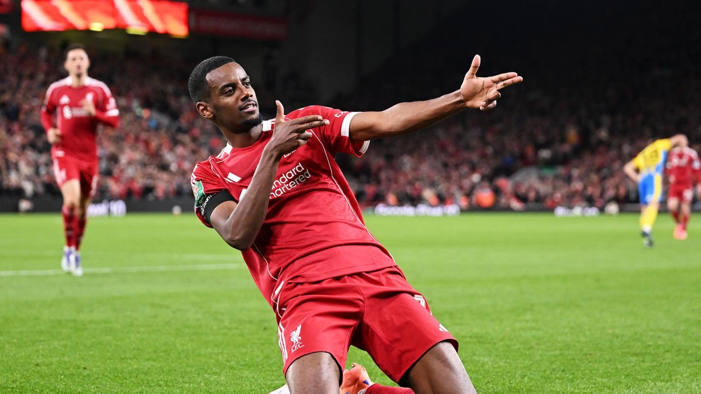 Isak and Ekitike strike as Liverpool see off Southampton in Carabao Cup ...