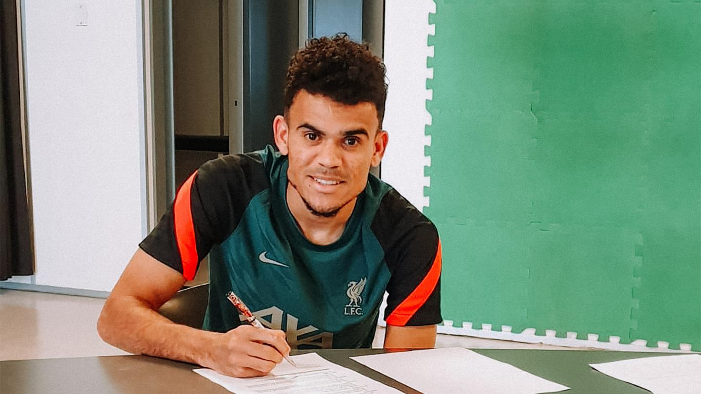 Liverpool FC - Behind the scenes as Luis Diaz signs for the Reds