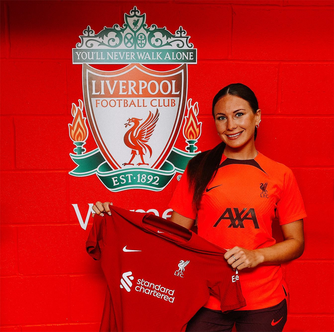 Leighanne Robe signs new contract with LFC Women - Liverpool FC