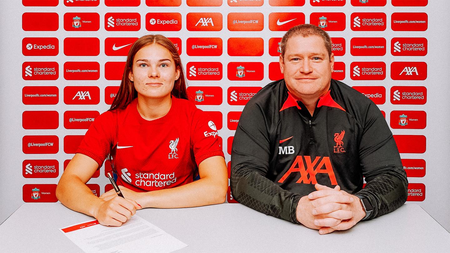 Lucy Parry signs first professional contract with LFC Women - Liverpool FC