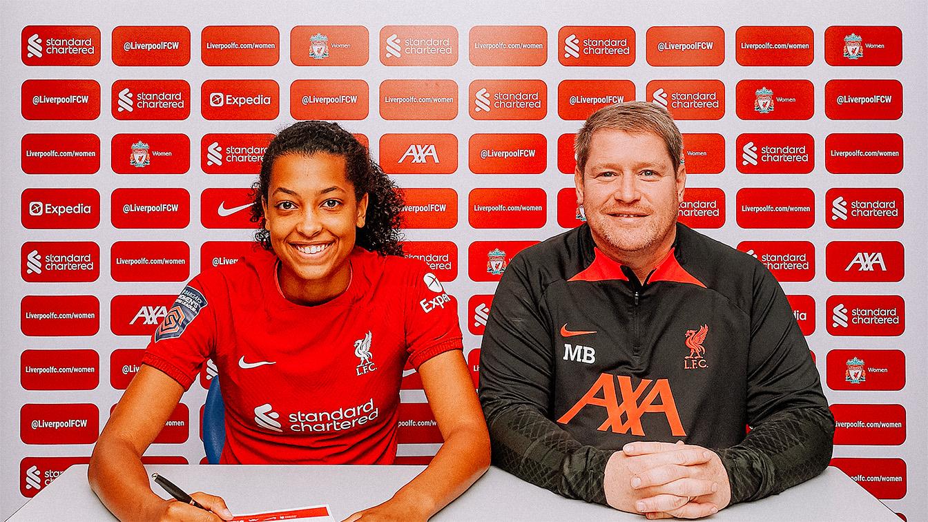 Liverpool FC — Hannah Silcock signs first professional deal with LFC Women