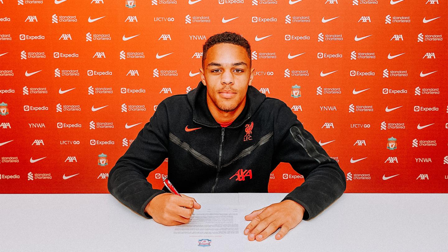 Lee Jonas signs new contract with Liverpool FC - Liverpool FC