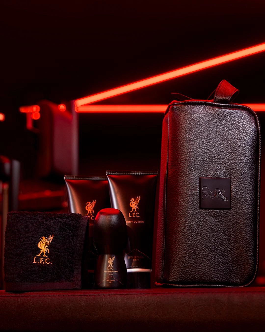 Explore new LFC Retail fitness range - Liverpool FC