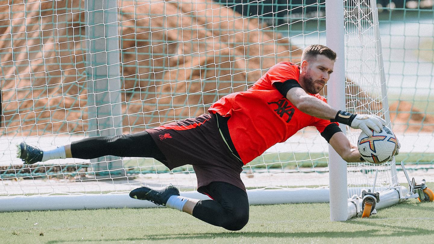 Inside Training video: Up close with the goalkeepers in Dubai ...