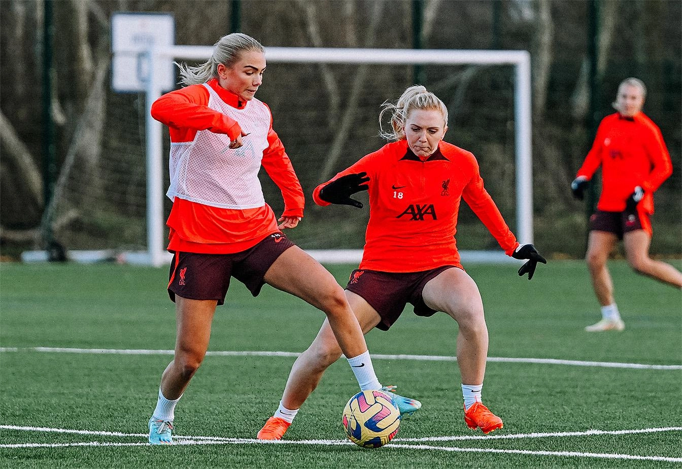 Photos: Sofie Lundgaard trains with LFC Women ahead of United trip ...