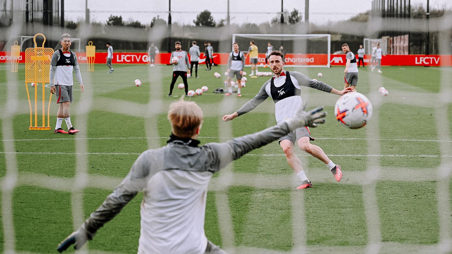 Inside Training: Watch rondos, possession drills and goals ahead of Man ...