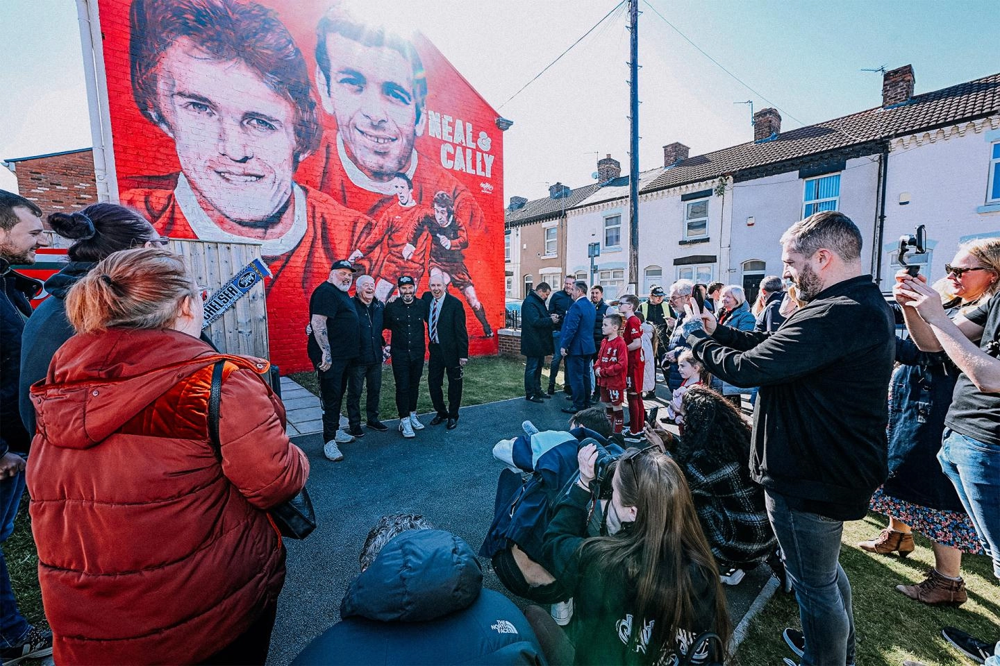 Anfield mural unveiled in honour of Liverpool legends Phil Neal and Ian ...