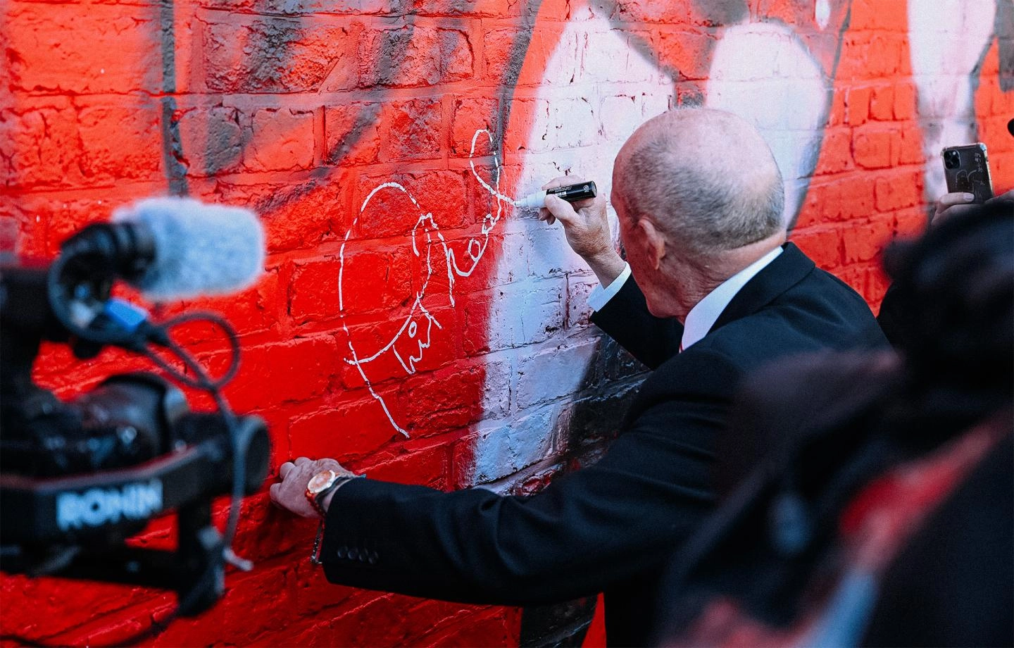 Anfield mural unveiled in honour of Liverpool legends Phil Neal and Ian ...