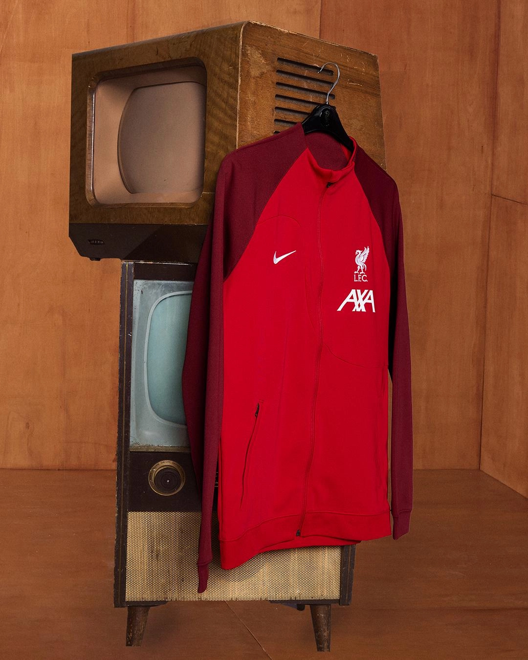 Liverpool FC unveils new home kit inspired by Bill Shankly's last ...
