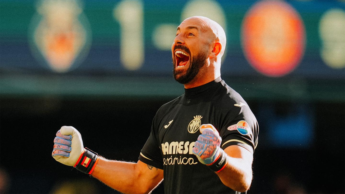 Pepe Reina reaches milestone of 1,000 professional games - Liverpool FC