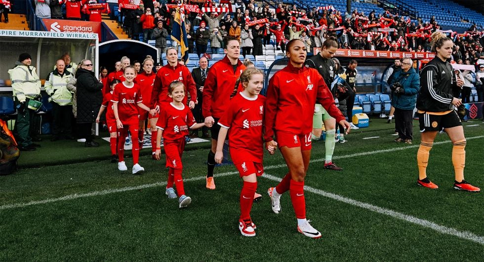 Höbinger hits late winner as Liverpool defeat Leicester in WSL ...