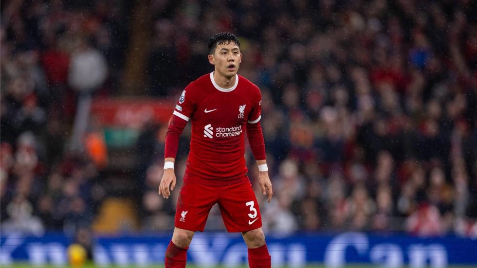 Wataru Endo, midfielder - Liverpool FC