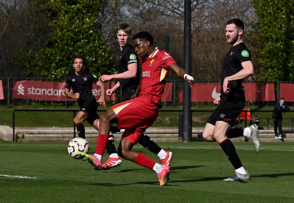 U21s match report: Late leveller earns Liverpool point against West Ham ...