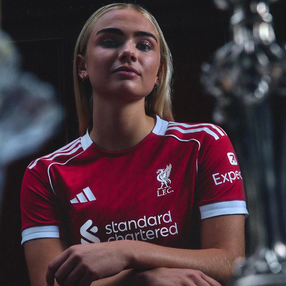 Le LFC et Adidas entament un partenariat de 10 ans et dévoilent de ...