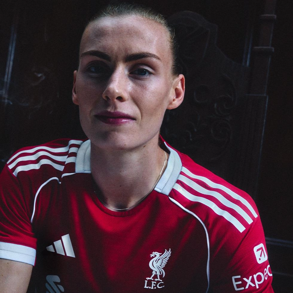 Le LFC et Adidas entament un partenariat de 10 ans et dévoilent de ...