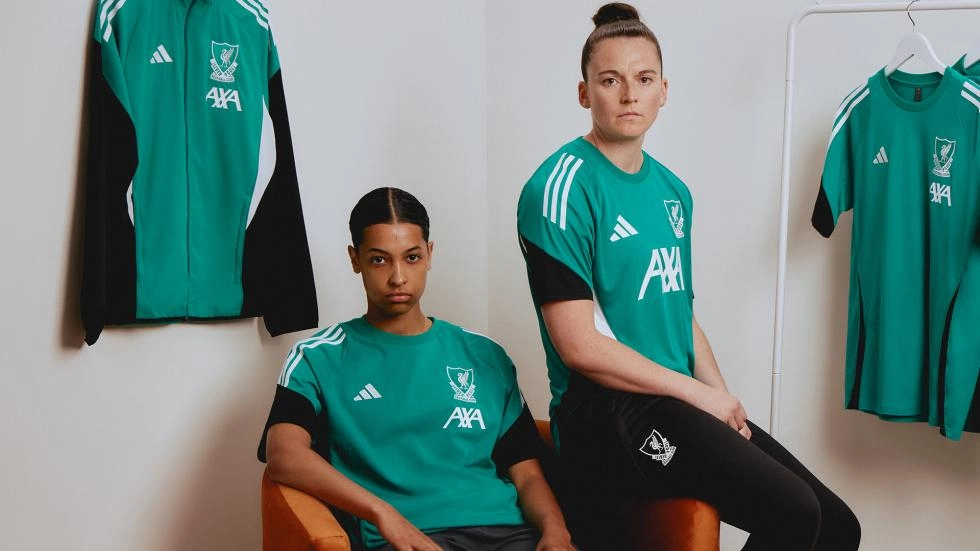 El Liverpool FC y adidas presentan la tercera equipación 2025-26, un ...