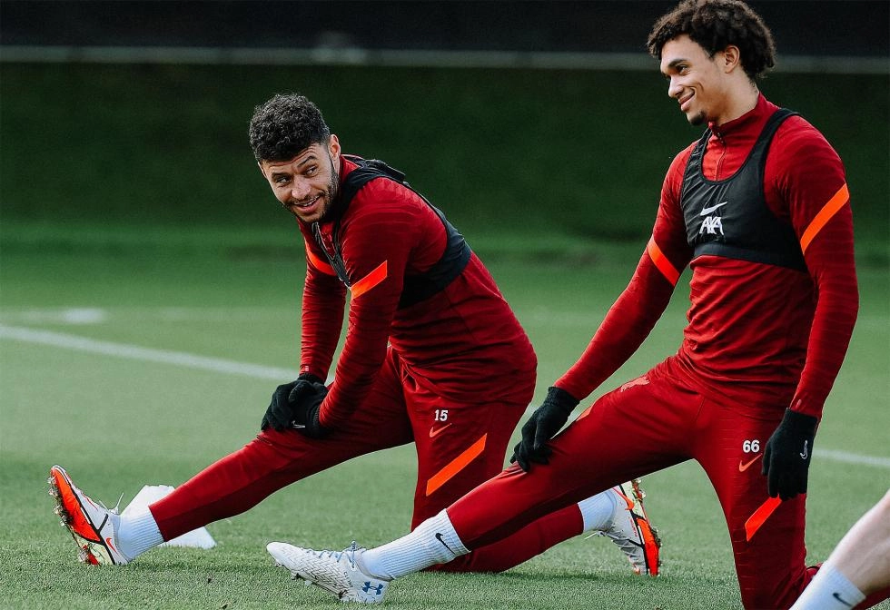 Thursday's training session as Liverpool prepare for Chelsea trip ...