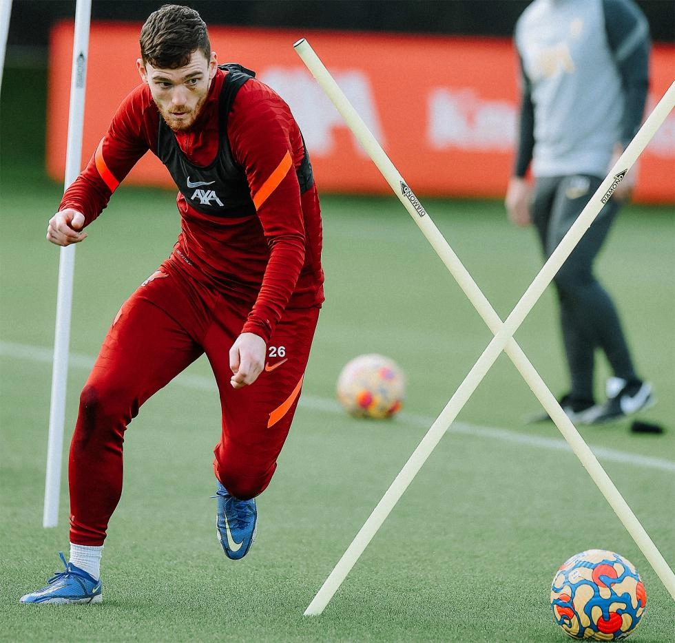 Thursday's training session as Liverpool prepare for Chelsea trip ...