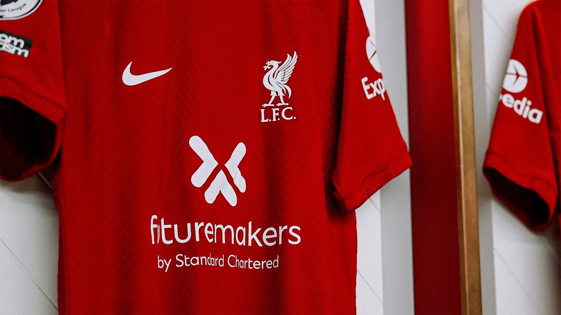 Liverpool Sponsor Logo